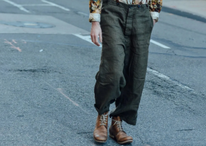 22 Types of Pants: Popular Styles for Men & Women